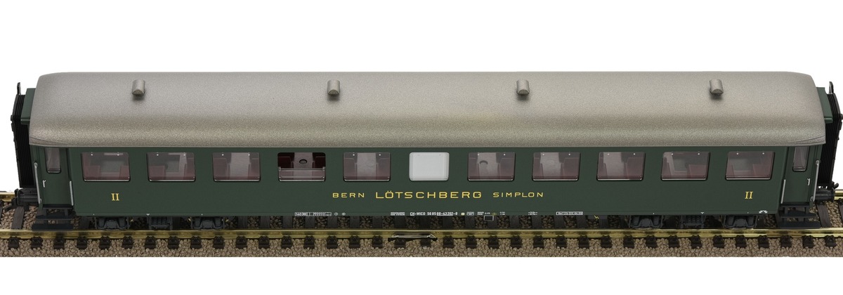 513602 3 piece wagon set Swiss Classic Train (Set 2)