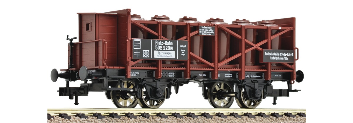 522102 Acid tank wagon with brakeman's cab BASF, stationed with the ...